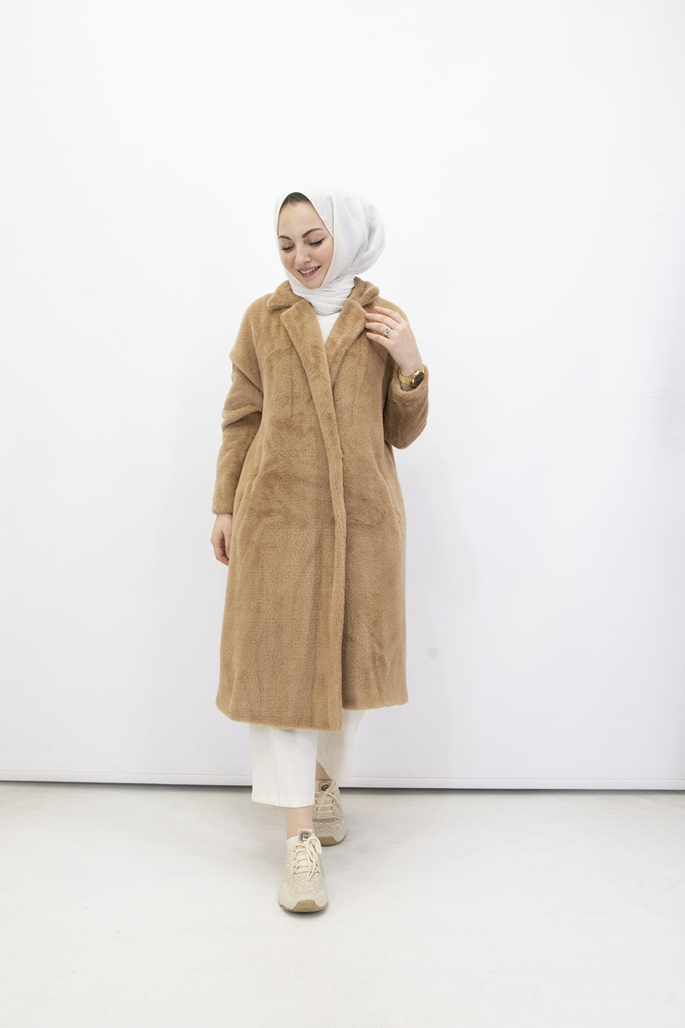 Feray Kaya 24726 Kürk Kaban